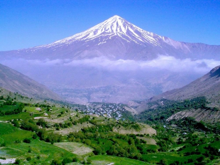 A Trekking Guide to Mount Damavand | Kalout Travel Agency